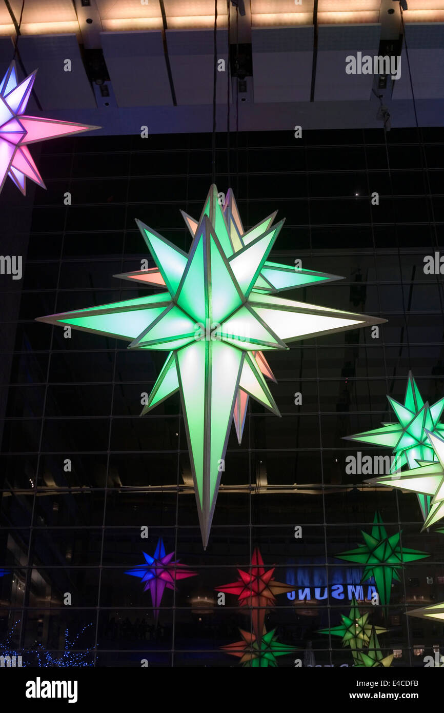 Time warner building interior hi-res stock photography and images - Alamy