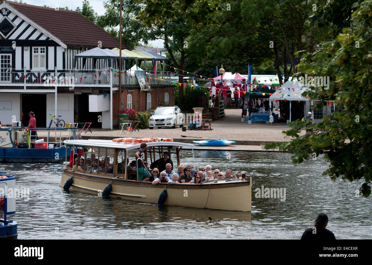 Trip boat on the River Avon, Stratford-upon-Avon, UK Stock Photo - Alamy