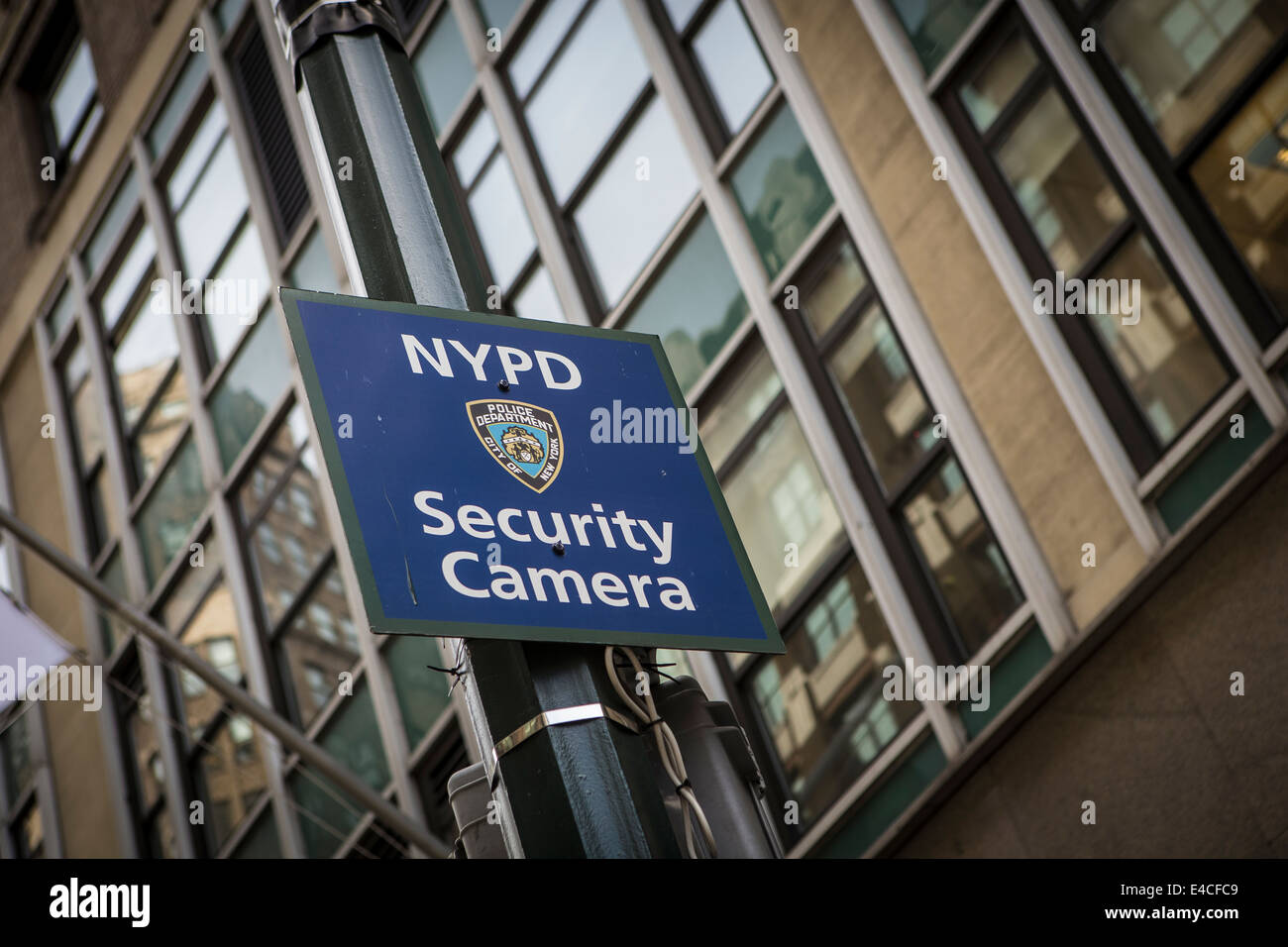 Nypd security hi-res stock photography and images - Alamy
