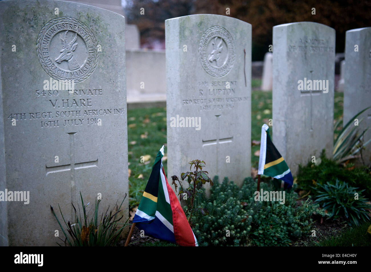 African cemetery hi-res stock photography and images - Alamy