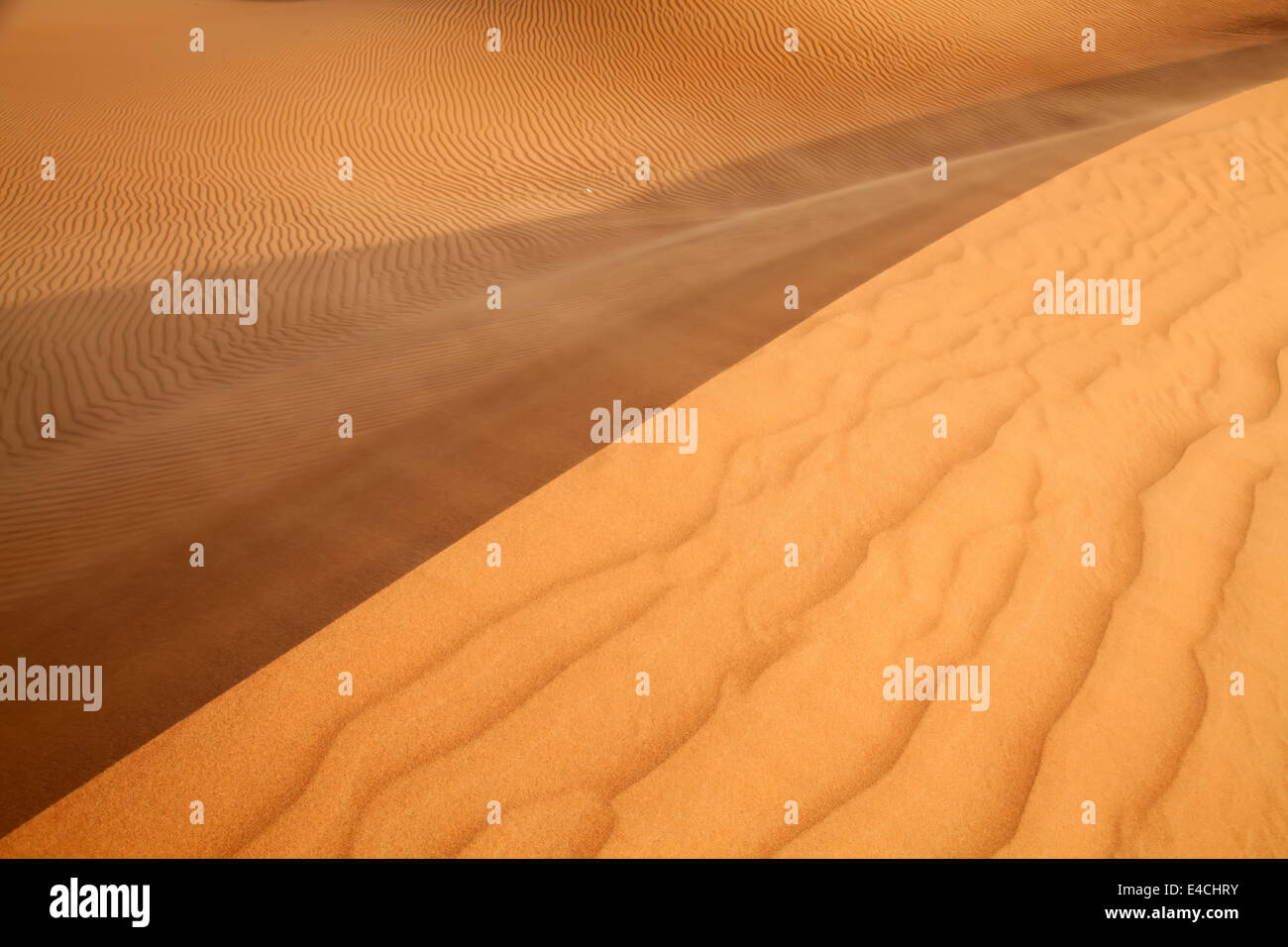 Red sand "Arabian desert" near Dubai, United Arab Emirates Stock Photo ...