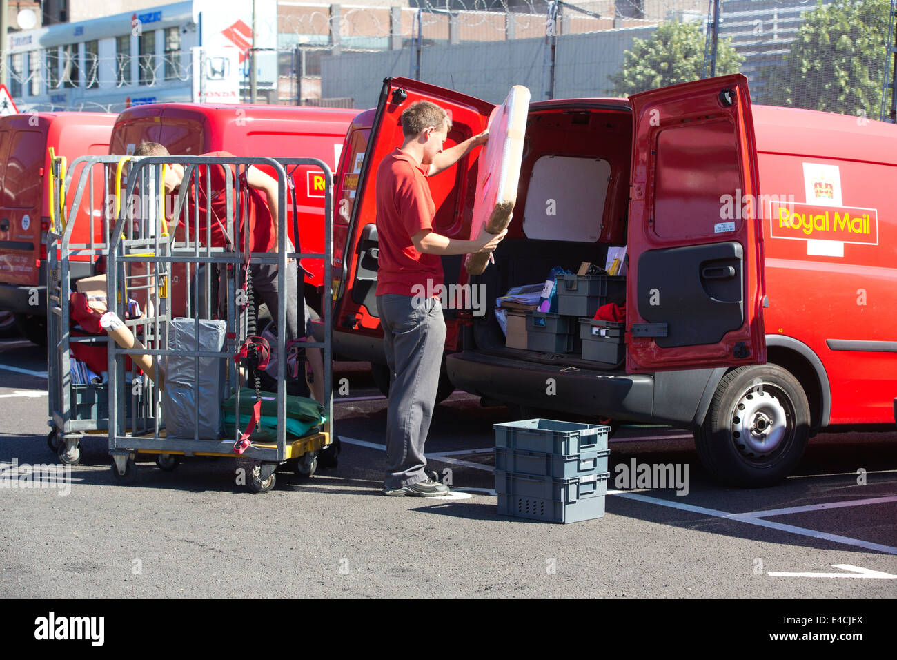 The Hyde Delivery Office, Royal Mail, Post Office delivery station and ...