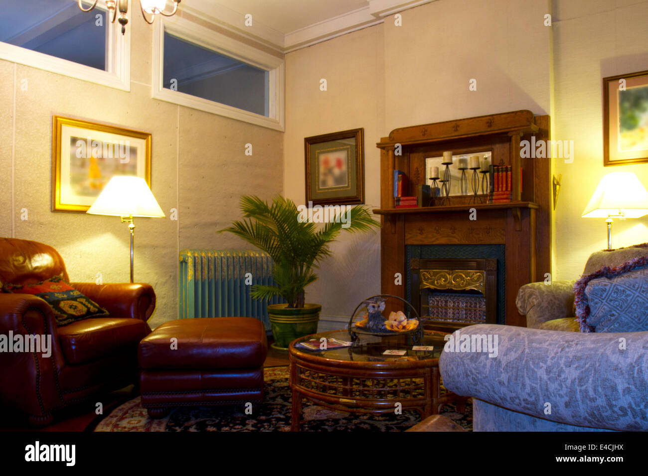 Living den hi-res stock photography and images - Alamy