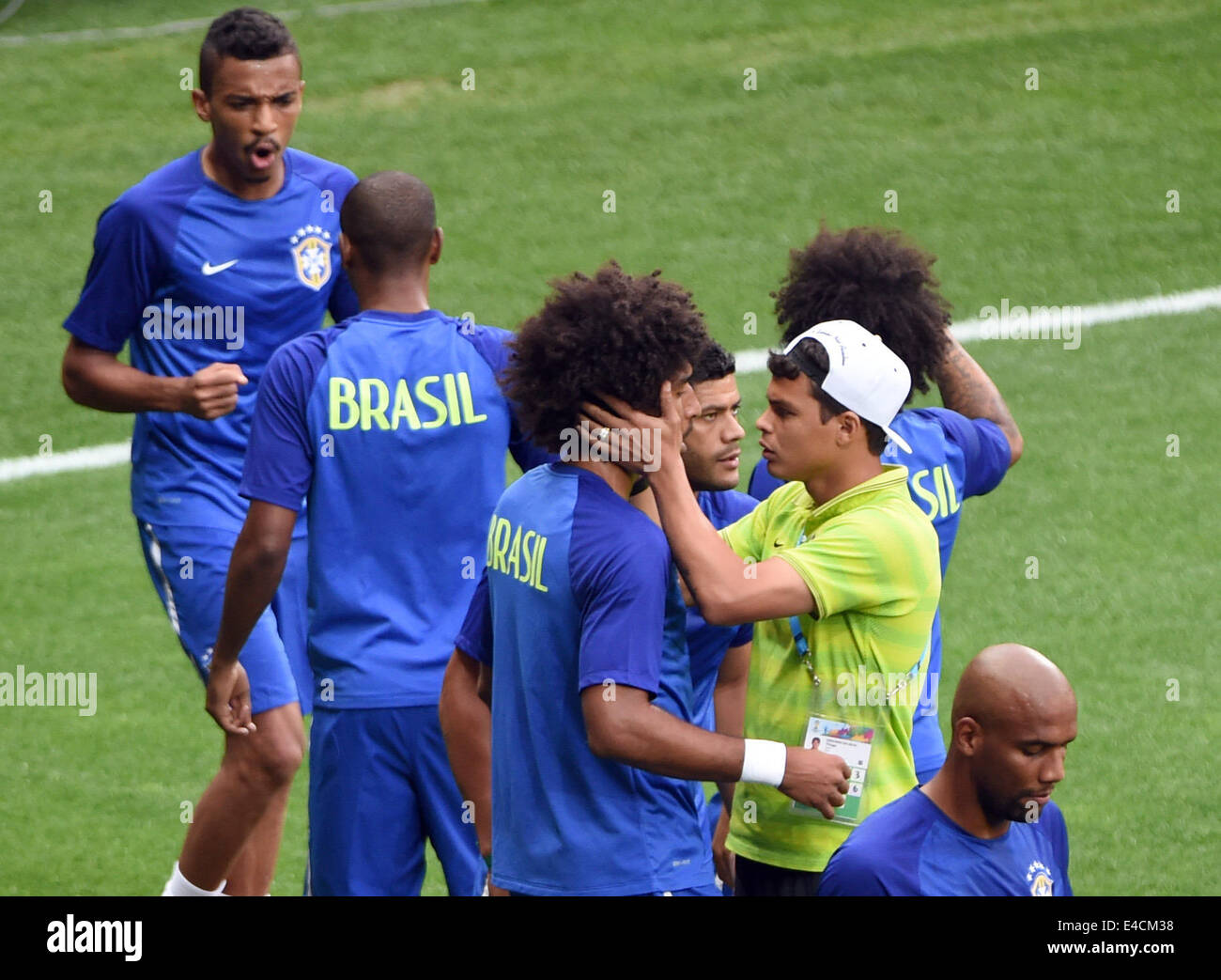 Brazilian soccer players hi-res stock photography and images - Alamy