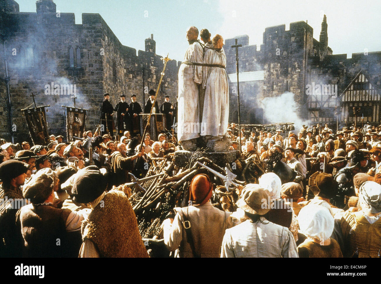 ELIZABETH 1998 PolyGram film Stock Photo - Alamy