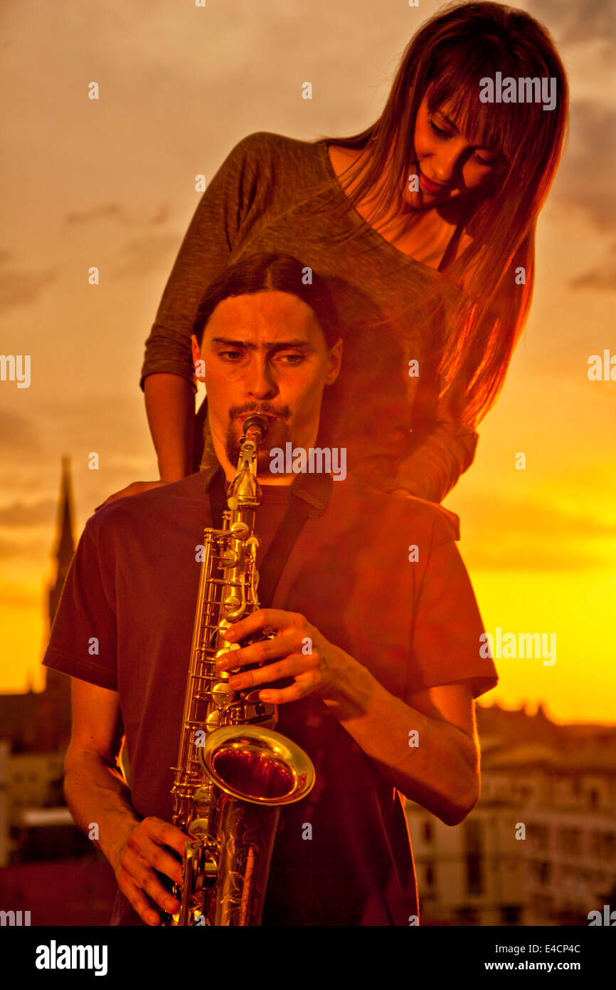 Saxophone woman back hi-res stock photography and images - Alamy