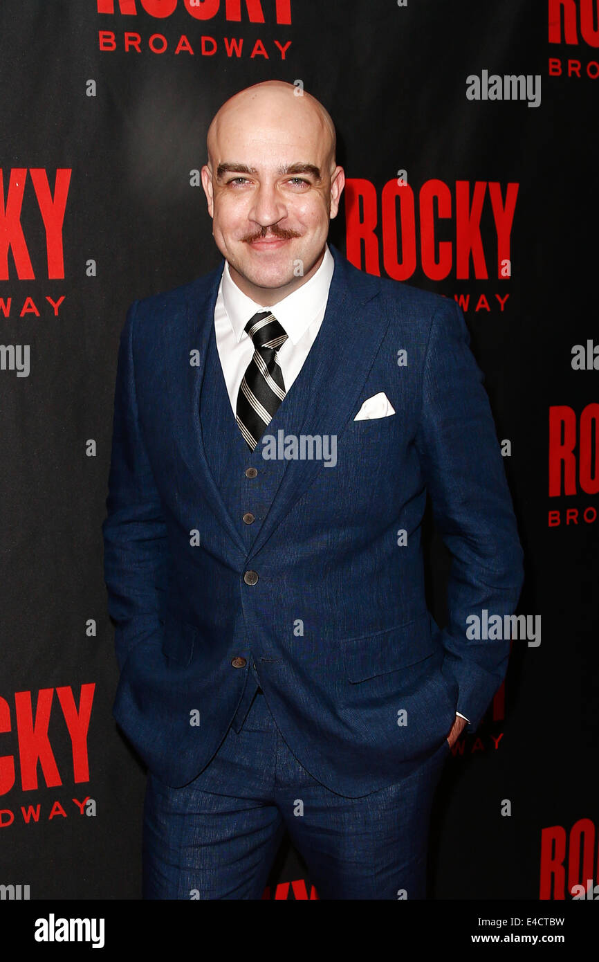 Opening night theater new york hi-res stock photography and images - Alamy