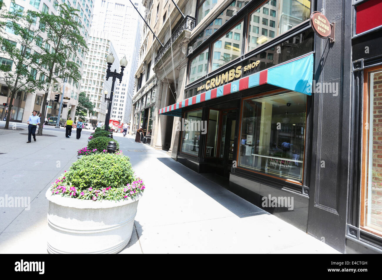 Boston, Massachusetts, USA. 8th July, 2014. Crumbs Bake Shop announced ...