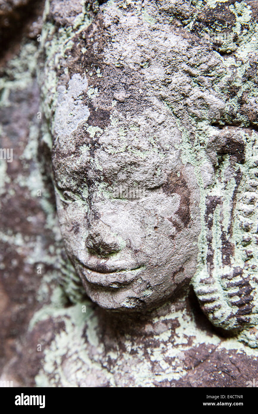 Carved apsara / Apsarasa (dancing goddess), Preah Khan, Angkor Temple ...