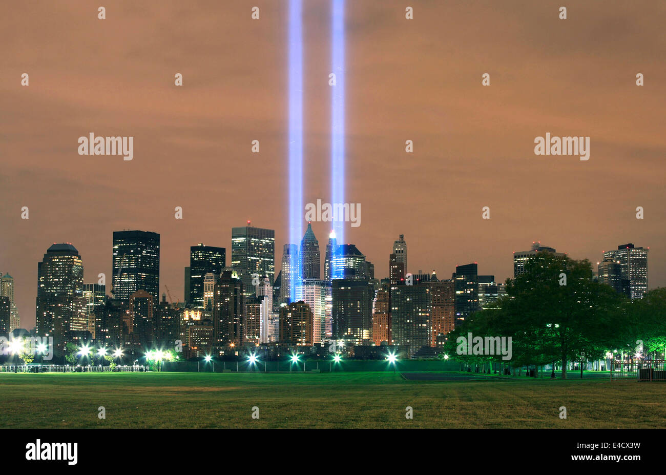 Ground zero lights hi-res stock photography and images - Alamy