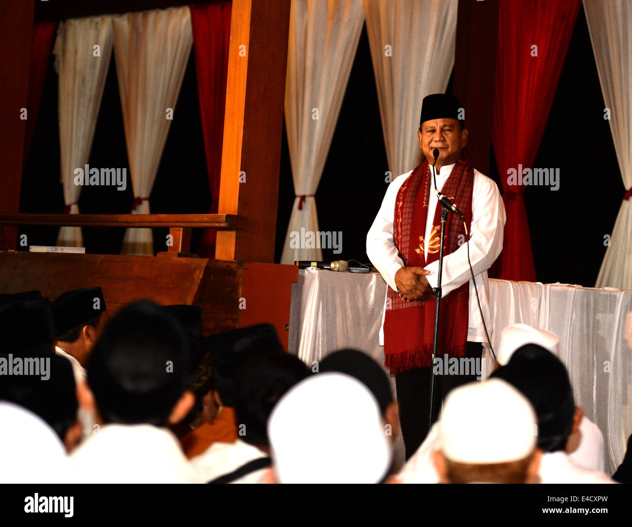 Jakarta, Indonesia. 8th July, 2014. Presidential candidate Prabowo ...