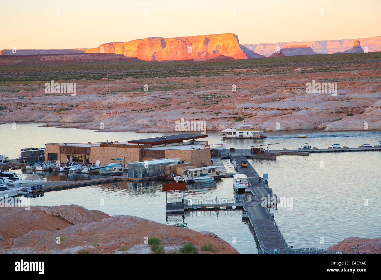 Antelope Point Marina at Lake Powell, Glen Canyon National Recreation ...