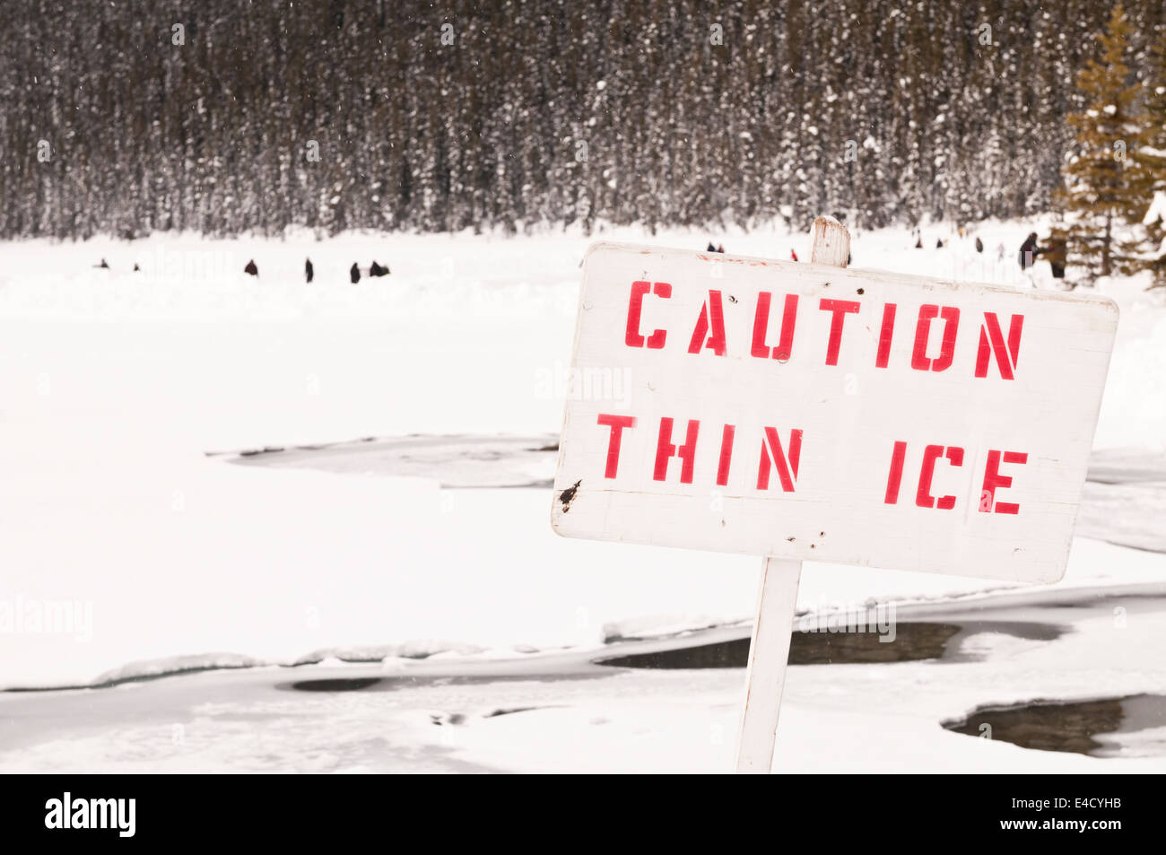 Beware of snow and ice and sign hi-res stock photography and images - Alamy