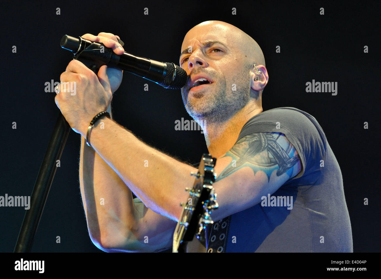 Raleigh, NC, USA. 8th July, 2014. Singer CHRIS DAUGHTRY of the rock ...