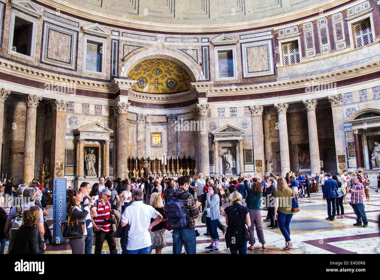 The interior of the Pantheon in Rome Stock Photo - Alamy