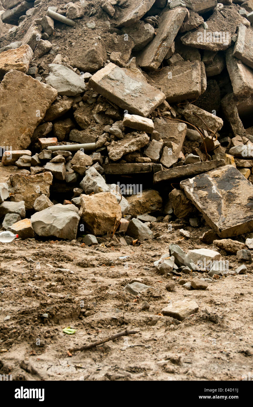 Rubble pile hi-res stock photography and images - Alamy