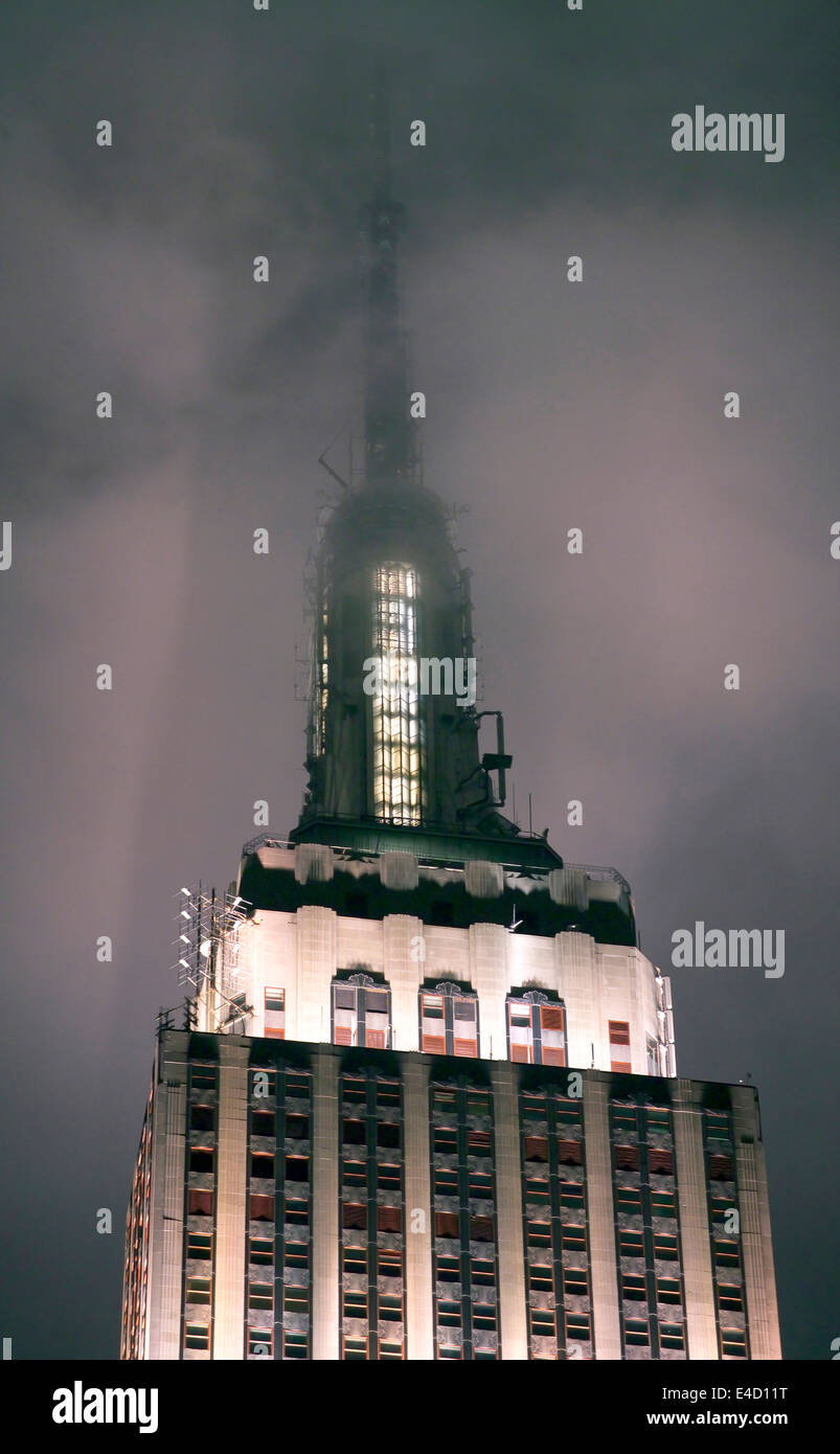 New York, NY - September 13: Empire State Building on a foggy night ...