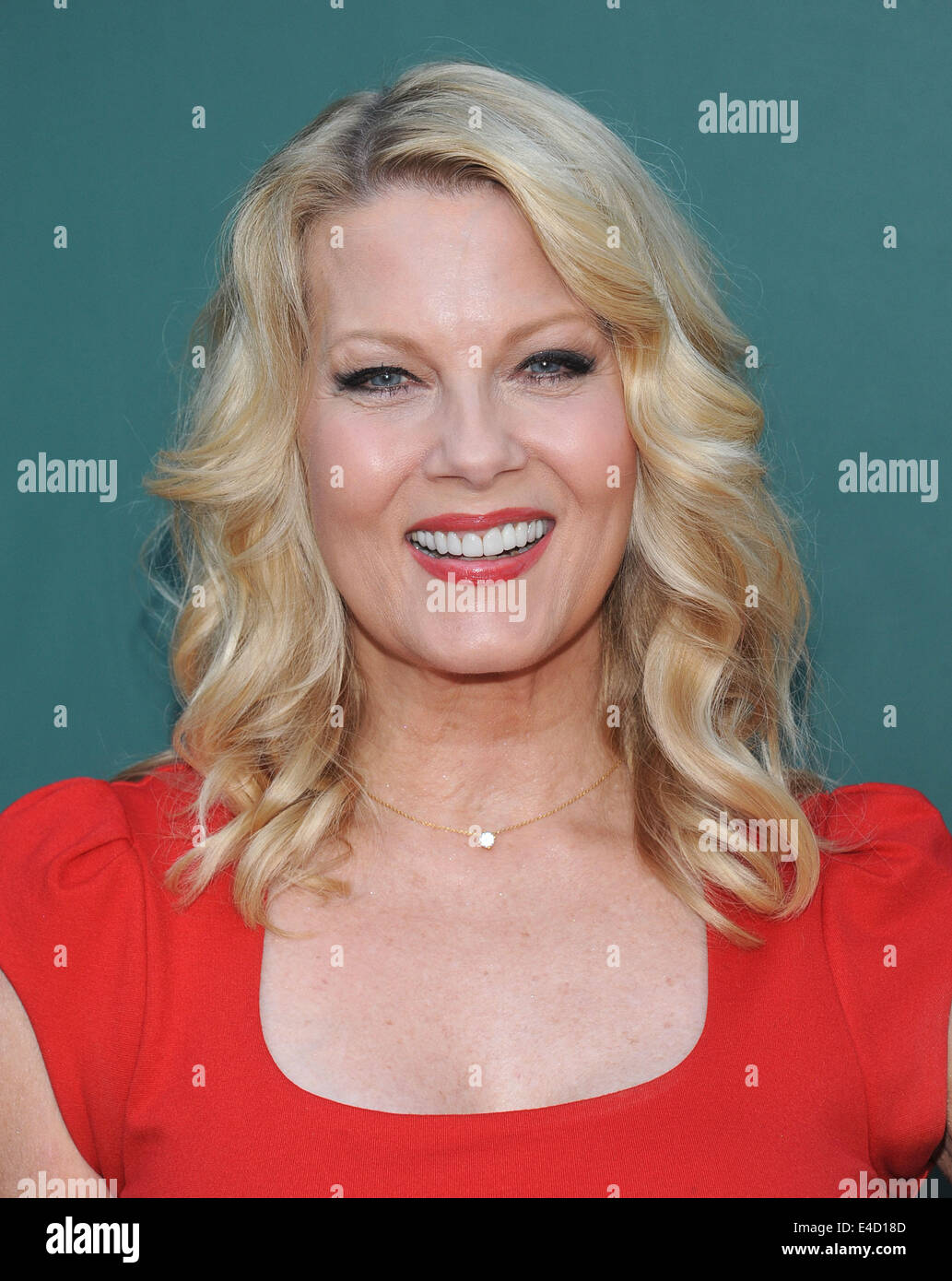 Barbara niven arriving to hi-res stock photography and images - Alamy