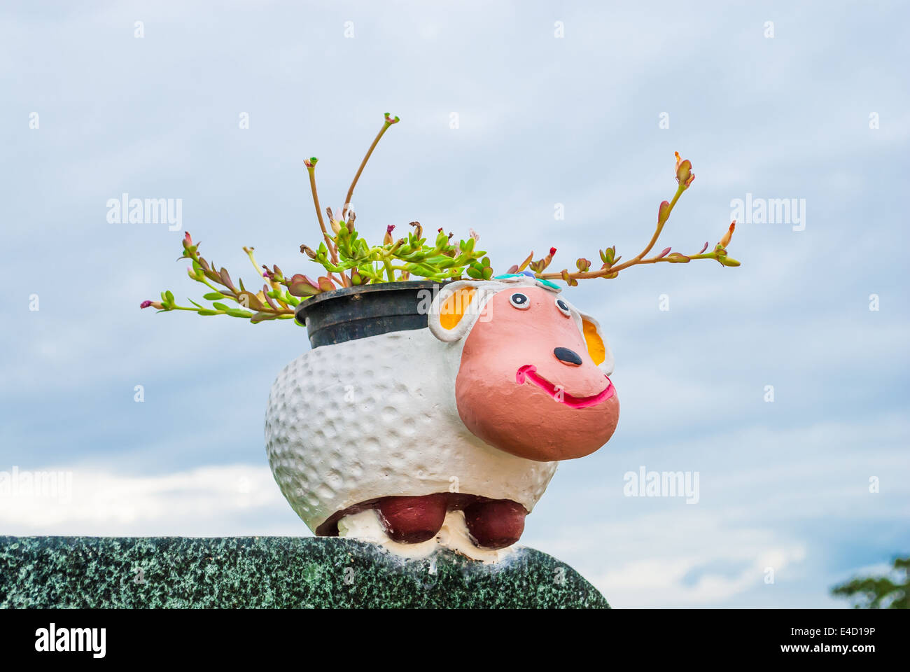 Sheep Shape Plant Pot Stock Photo - Alamy