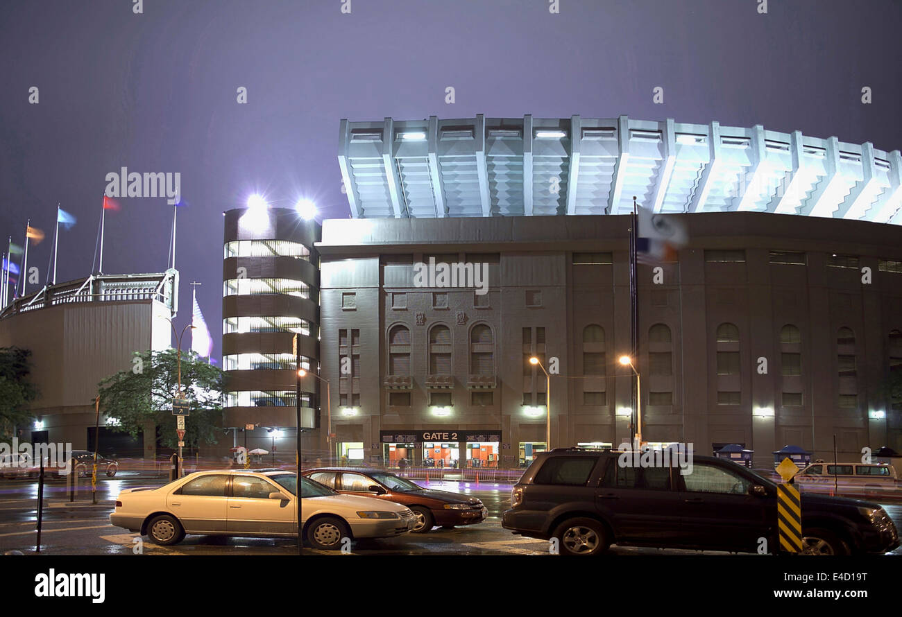 Old Yankee Stadium at night just before it was torn down Stock Photo ...