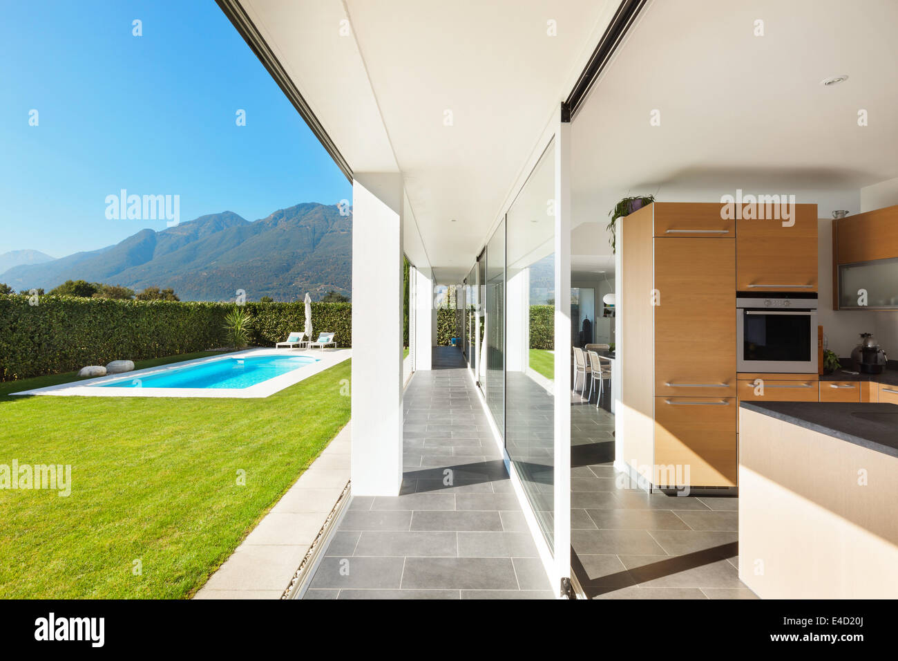 Modern villa, interior, beautiful kitchen Stock Photo - Alamy