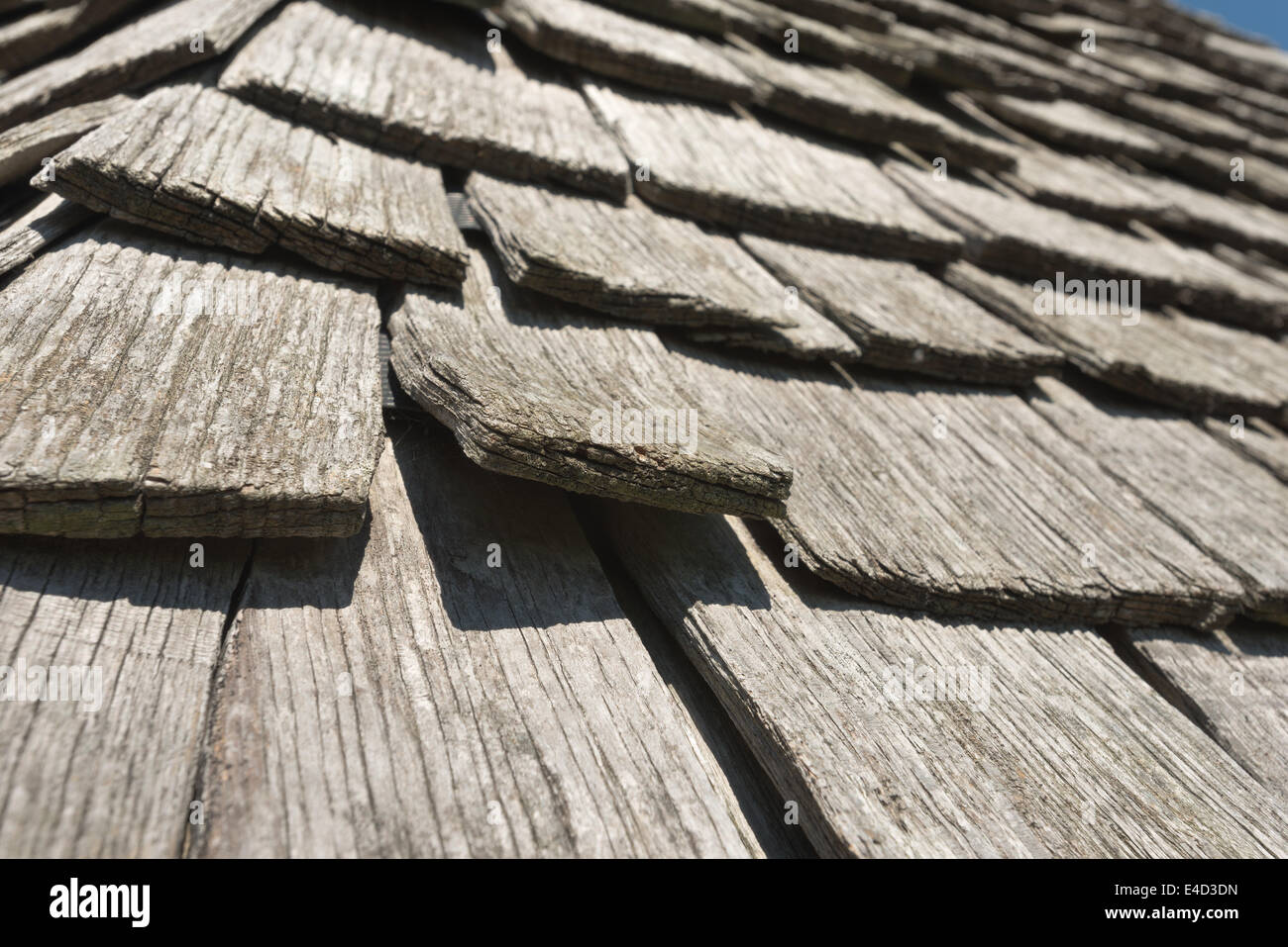 Wooden roofing tiles hi-res stock photography and images - Alamy