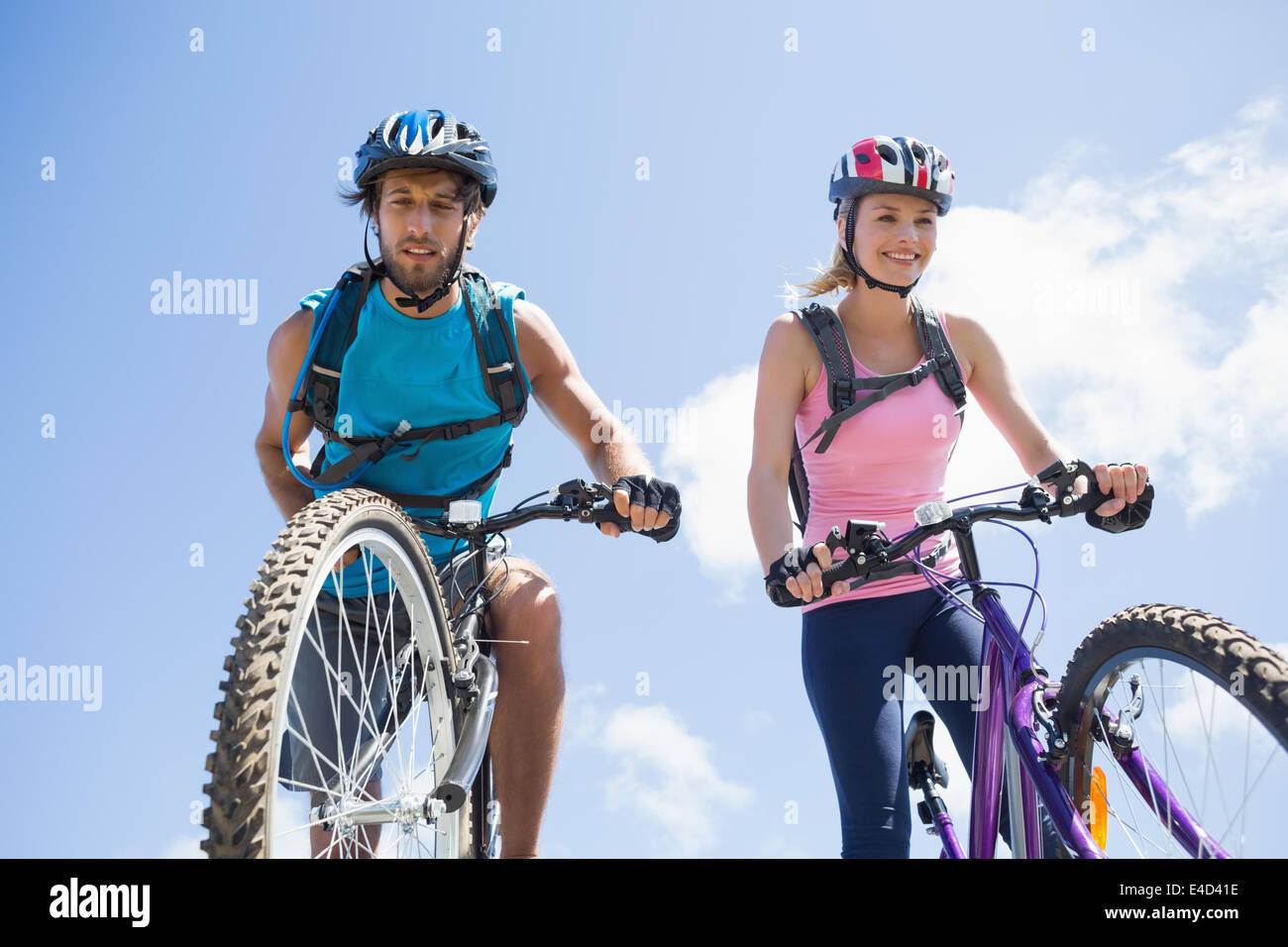 Couple cycle hi-res stock photography and images - Alamy