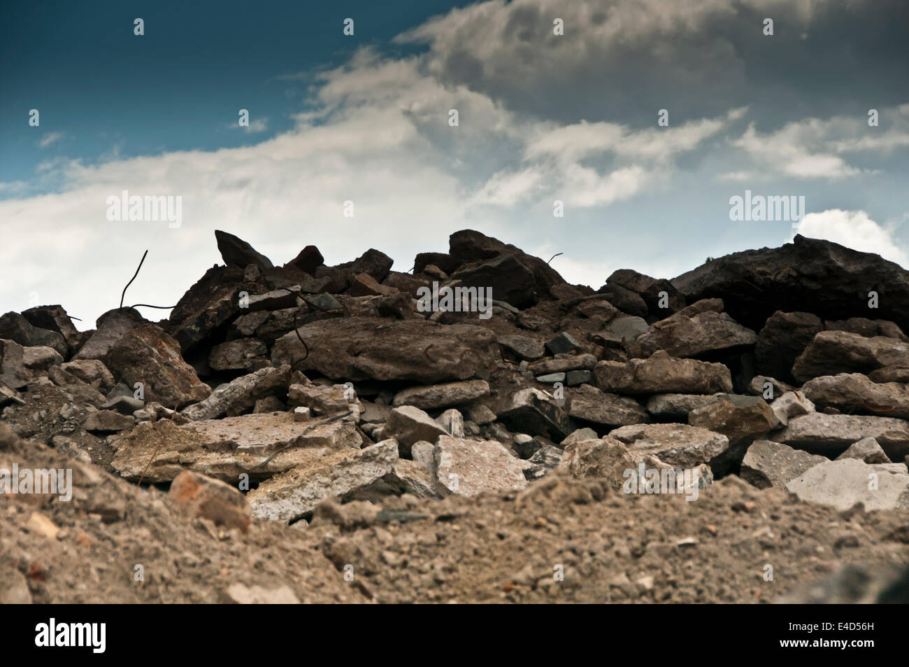 Rubble pile hi-res stock photography and images - Alamy