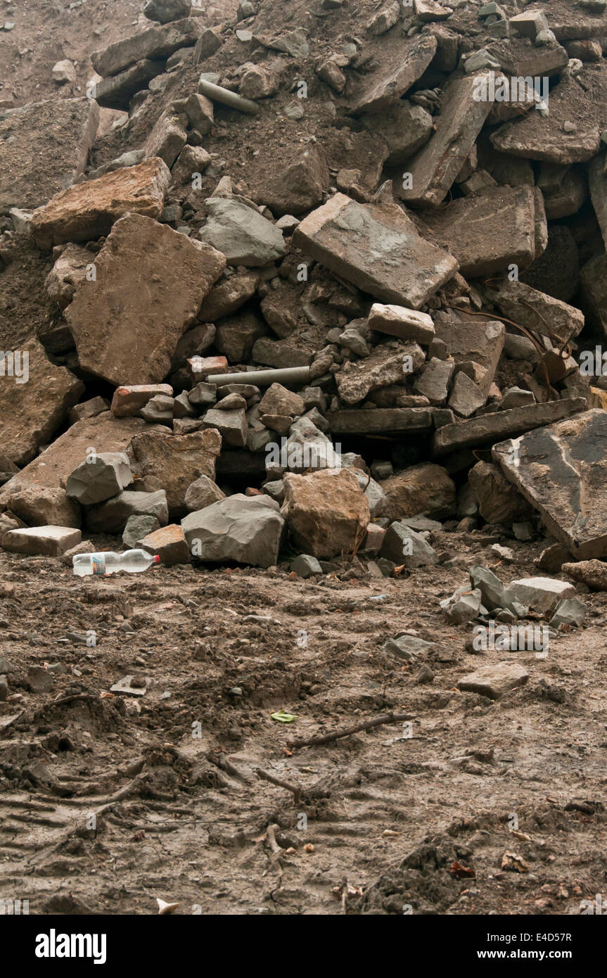 Rubble pile hi-res stock photography and images - Alamy