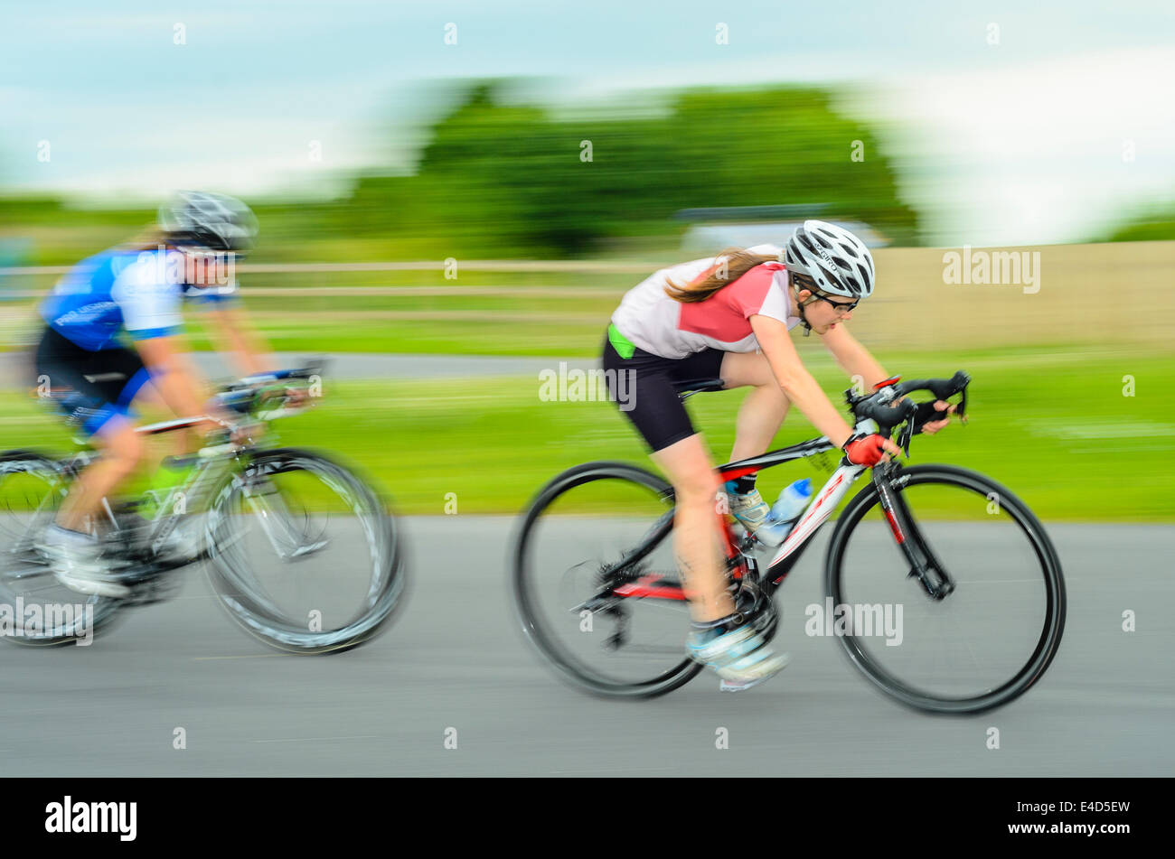 Female racing cyclist hi-res stock photography and images - Alamy