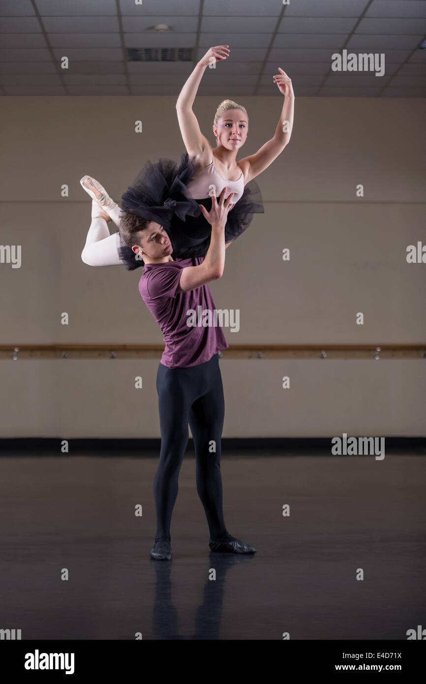 Ballet partners dancing gracefully together Stock Photo - Alamy
