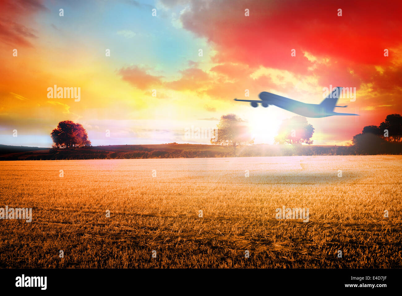 Airplane taking off sunrise hi-res stock photography and images - Alamy