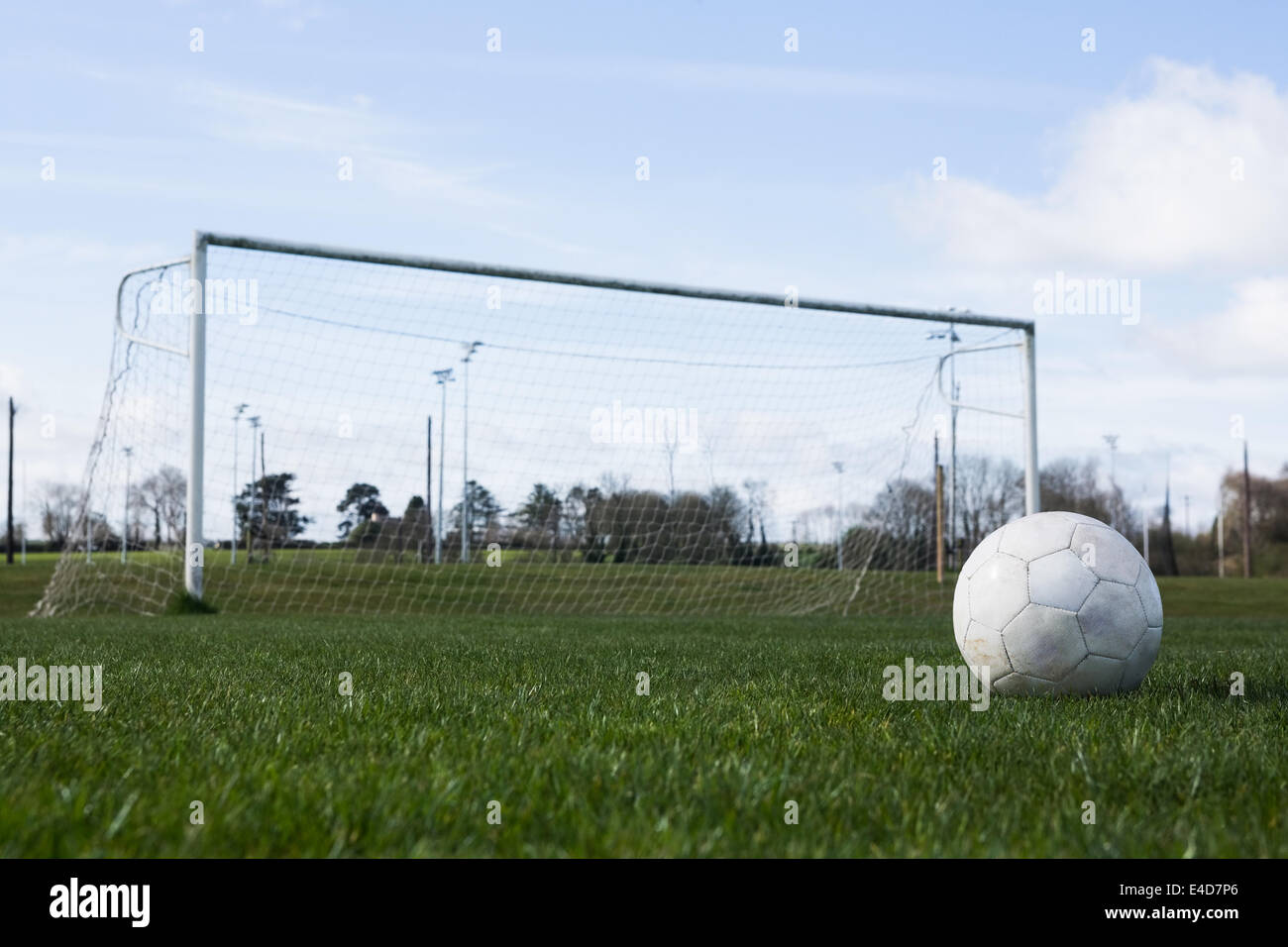 Empty football pitch hi-res stock photography and images - Alamy
