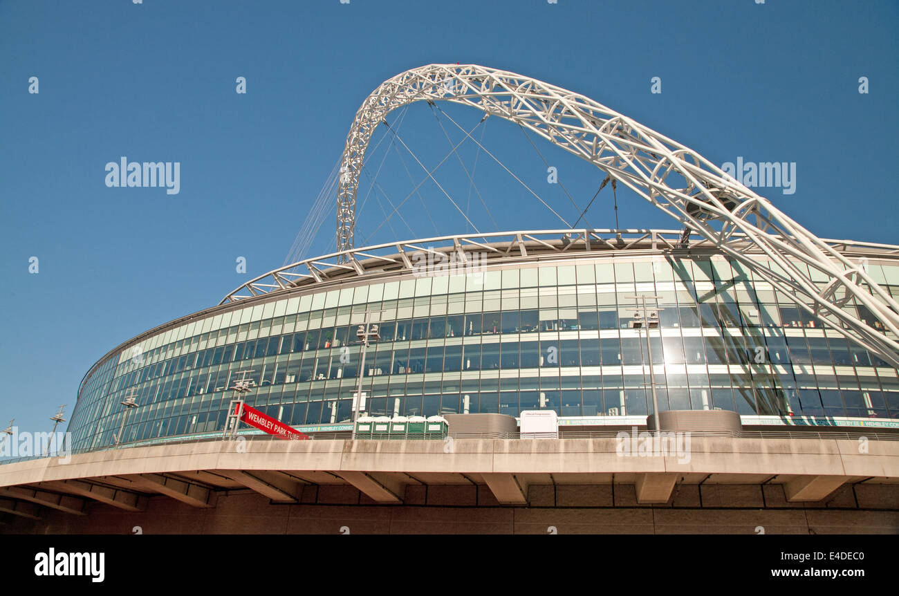 Wembley london uk hi-res stock photography and images - Alamy