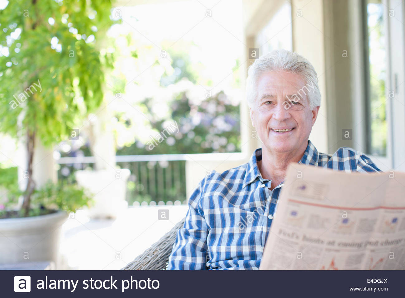 Senior Adult Man Reading The Newspaper Stock Photos & Senior Adult Man ...