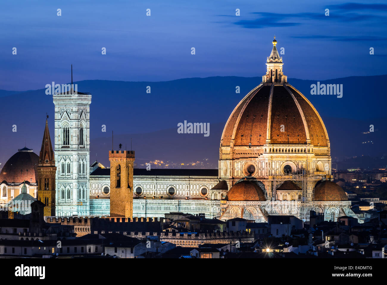 Night scenery with Florence Cathedral in night, renaissance ...