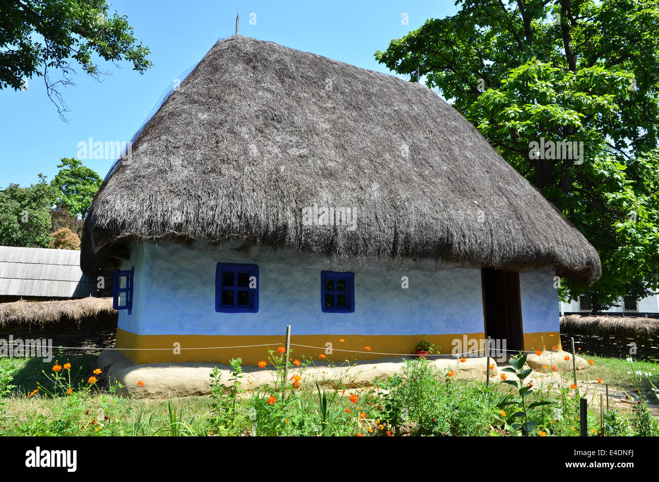 Dwelling rural hi-res stock photography and images - Alamy