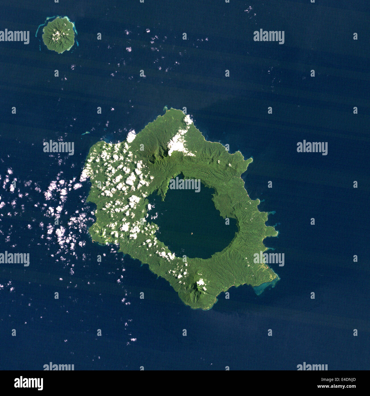 Long island papua new guinea volcano hi-res stock photography and ...