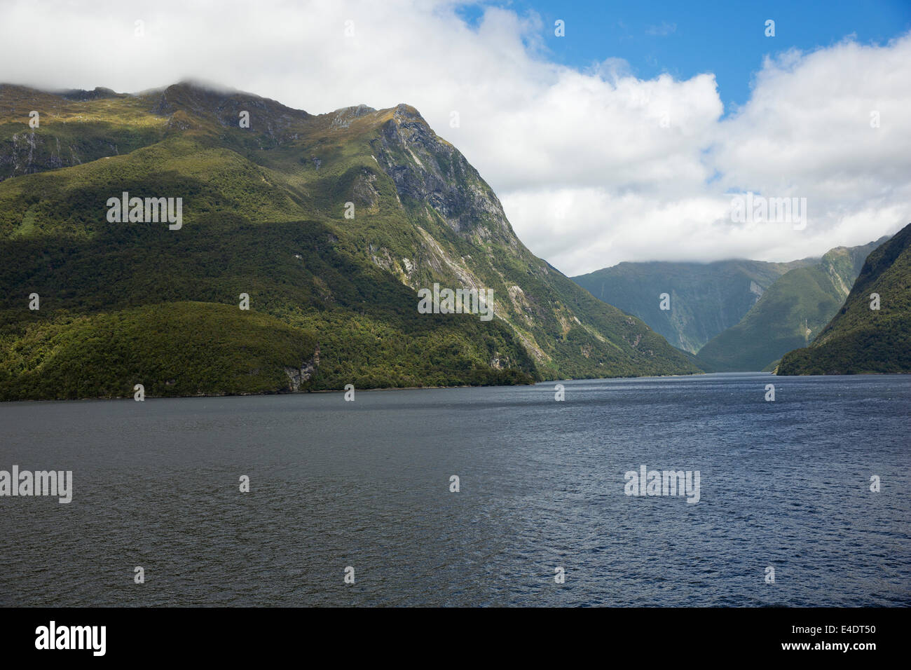 Doubtful sound waterfall hi-res stock photography and images - Alamy