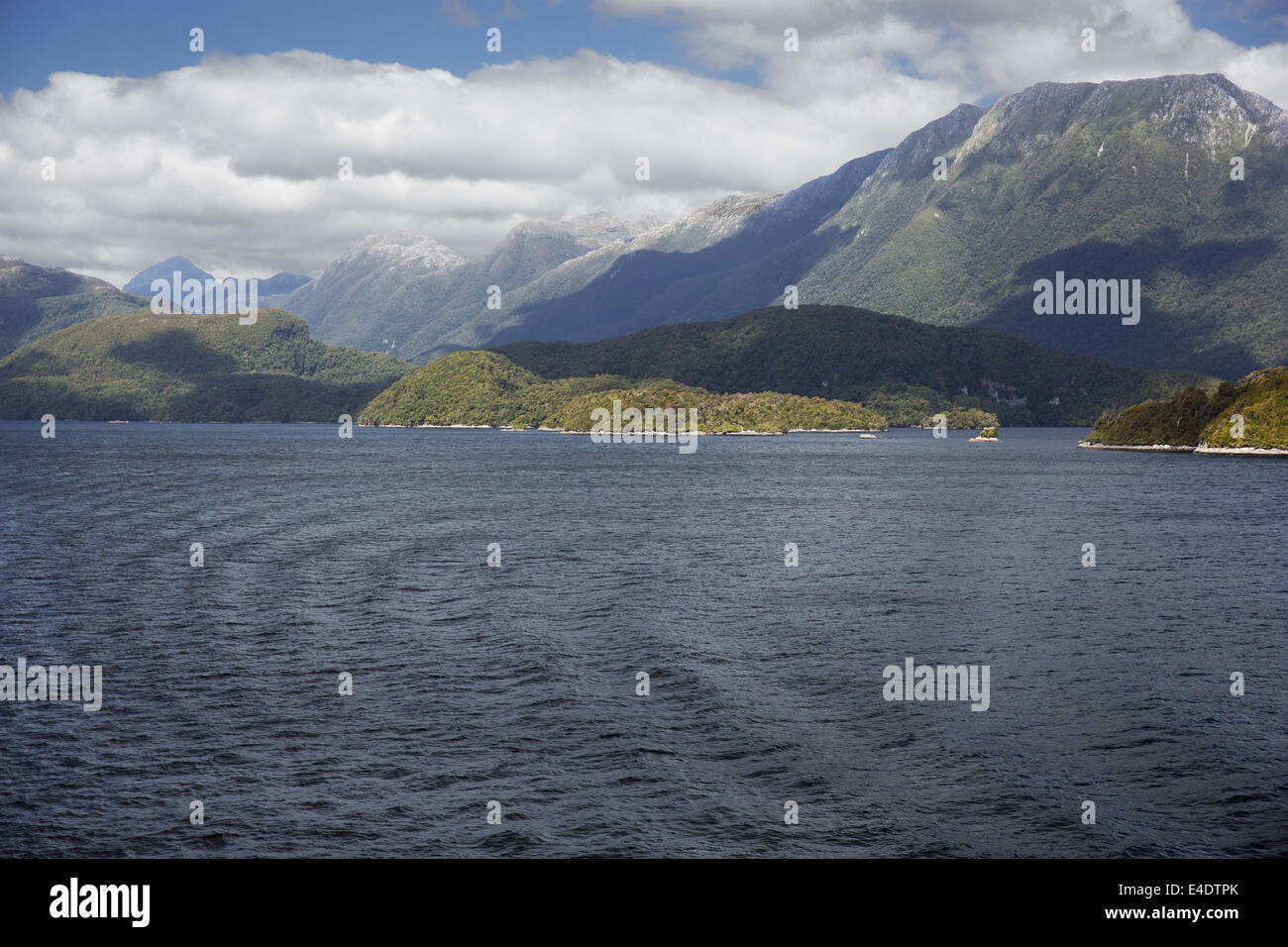 Dusky sound new zealand hi-res stock photography and images - Alamy