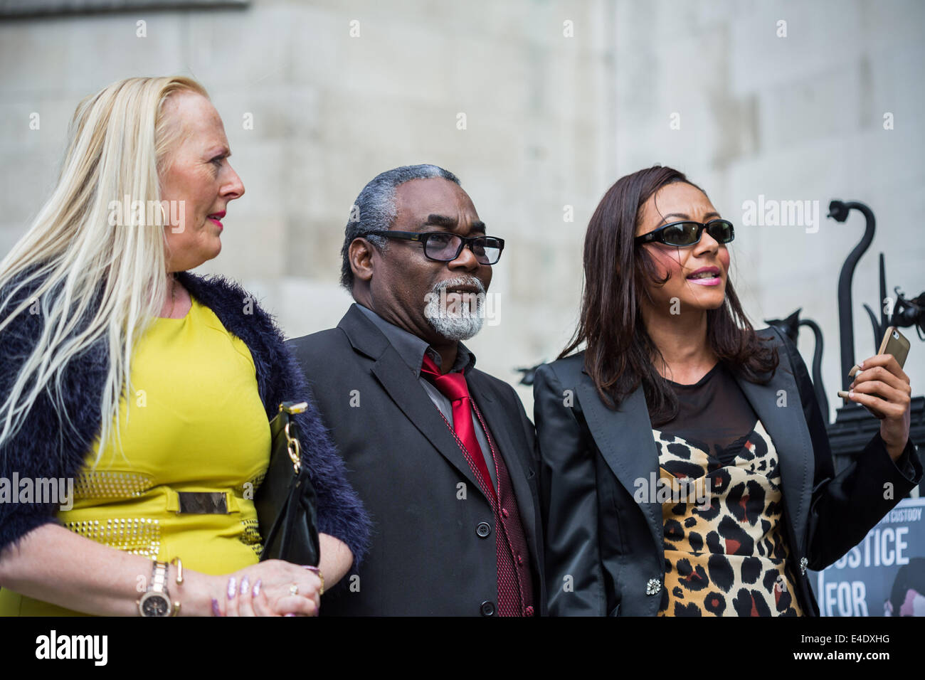 Mark Duggan Verdict Challenged at The Royal Courts of Justice in London ...