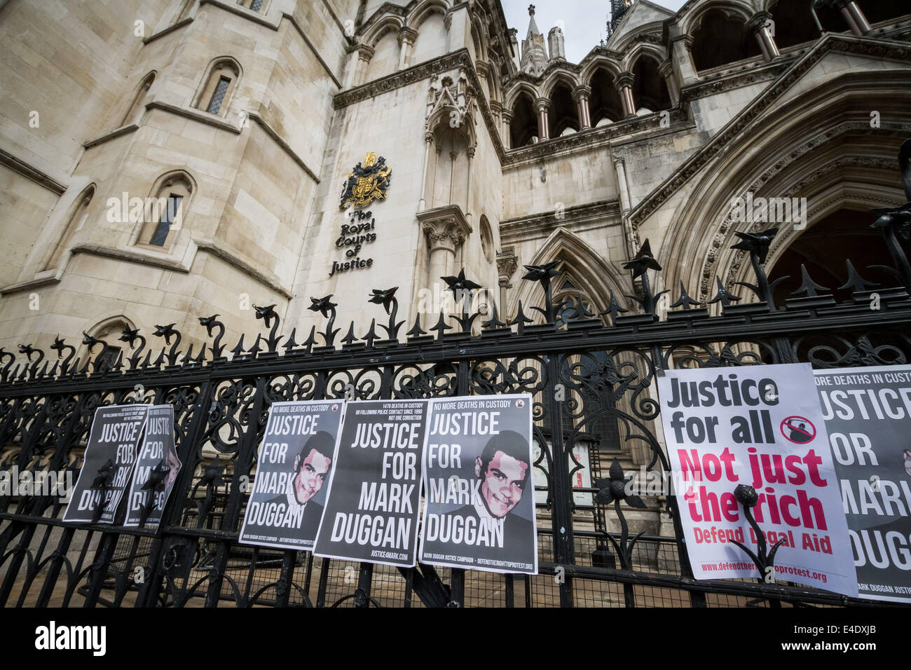 Mark Duggan Verdict Challenged at The Royal Courts of Justice in London ...