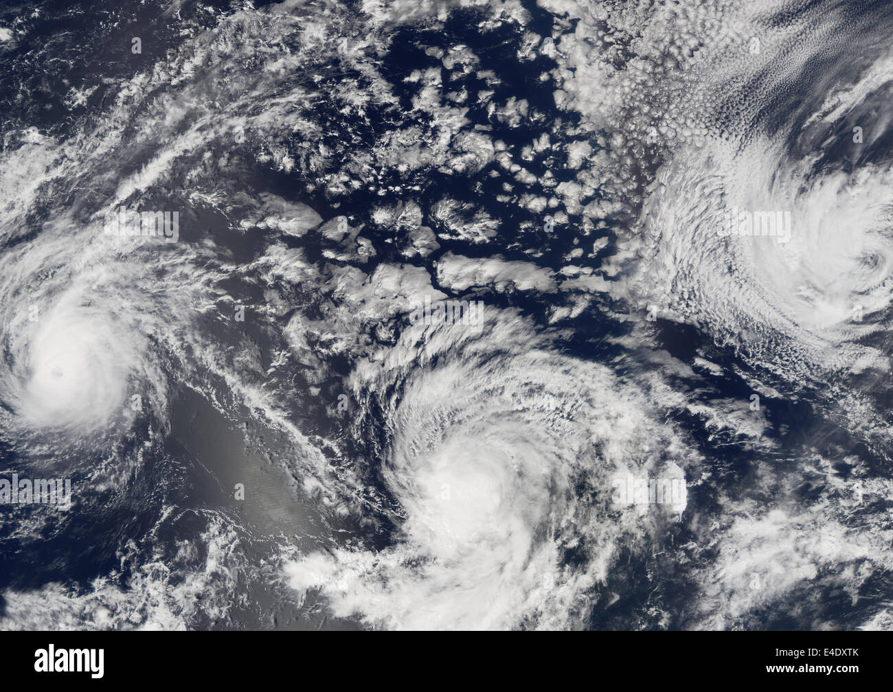 Windy hurricane hi-res stock photography and images - Alamy