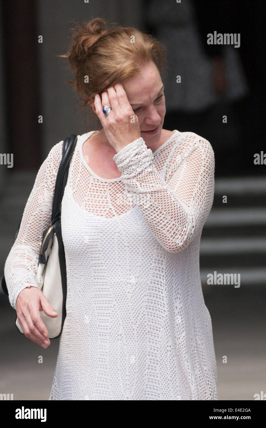 Royal Court of Justice, London, UK. 9th July, 2014. Carole Duggan, aunt ...