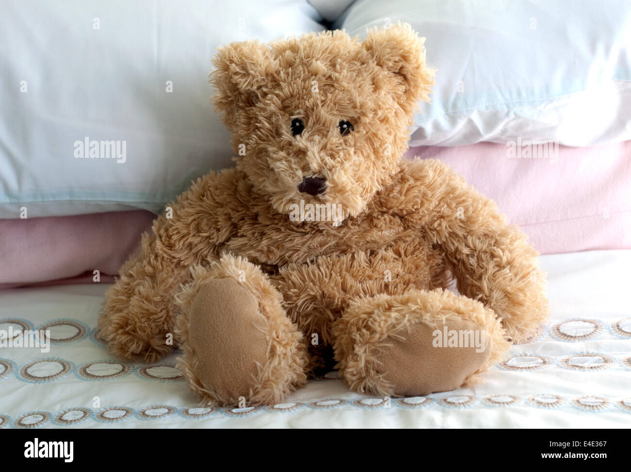 Still life concept image of a childs teddy bear Stock Photo - Alamy