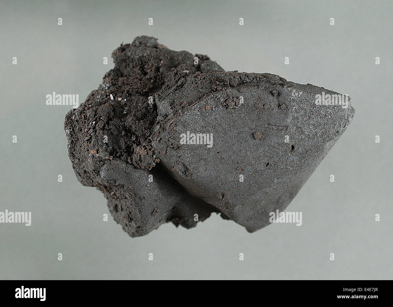 Black tar heroin hi-res stock photography and images - Alamy