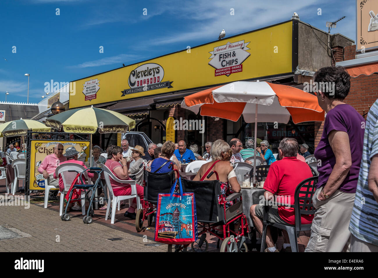 Outdoor cafe chairs conversation hi-res stock photography and images ...
