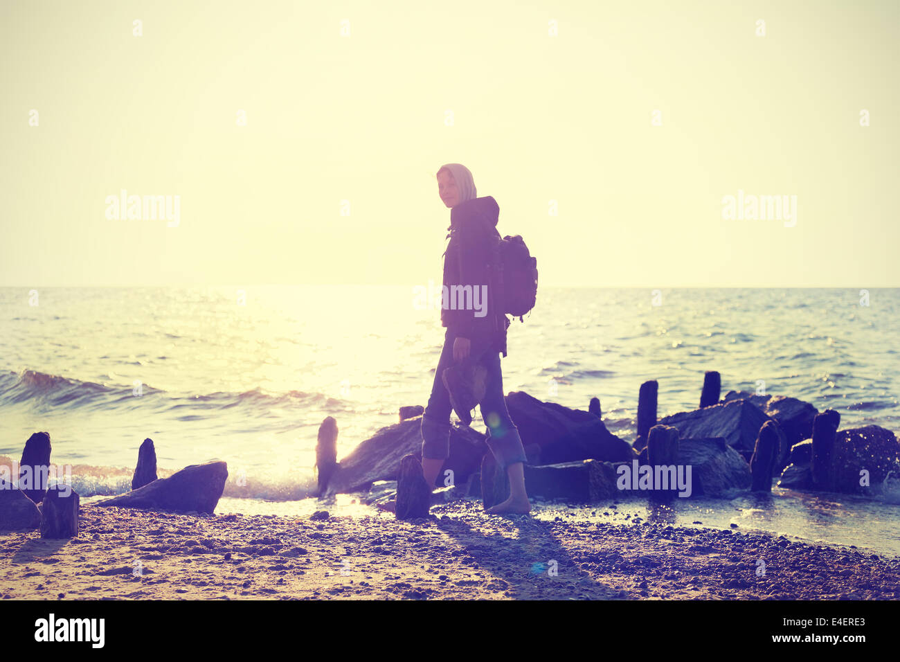 Retro beach fashion hi-res stock photography and images - Alamy