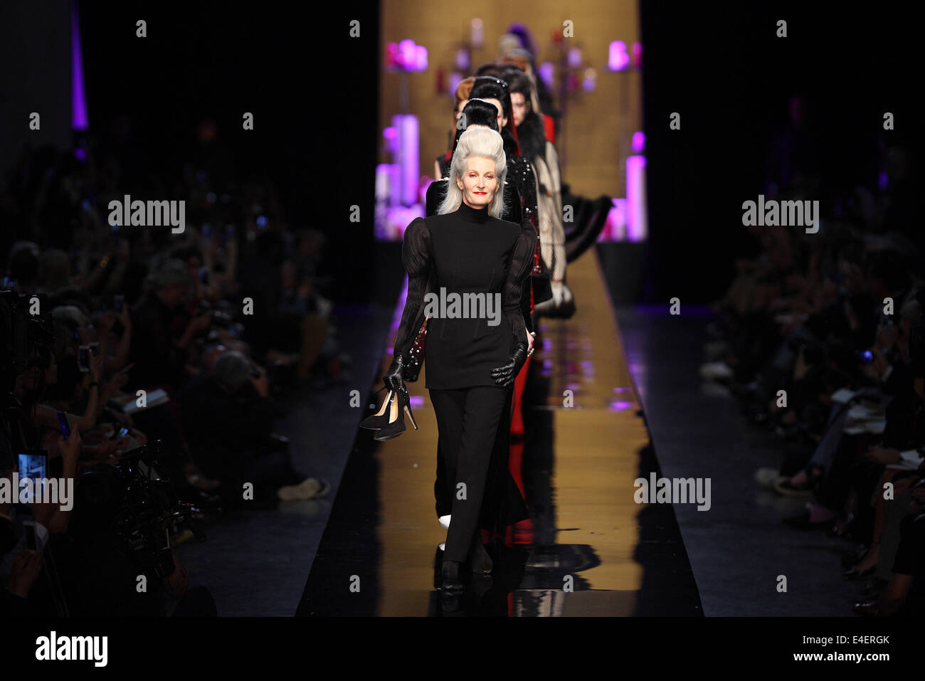 Catherine loewe hi-res stock photography and images - Alamy