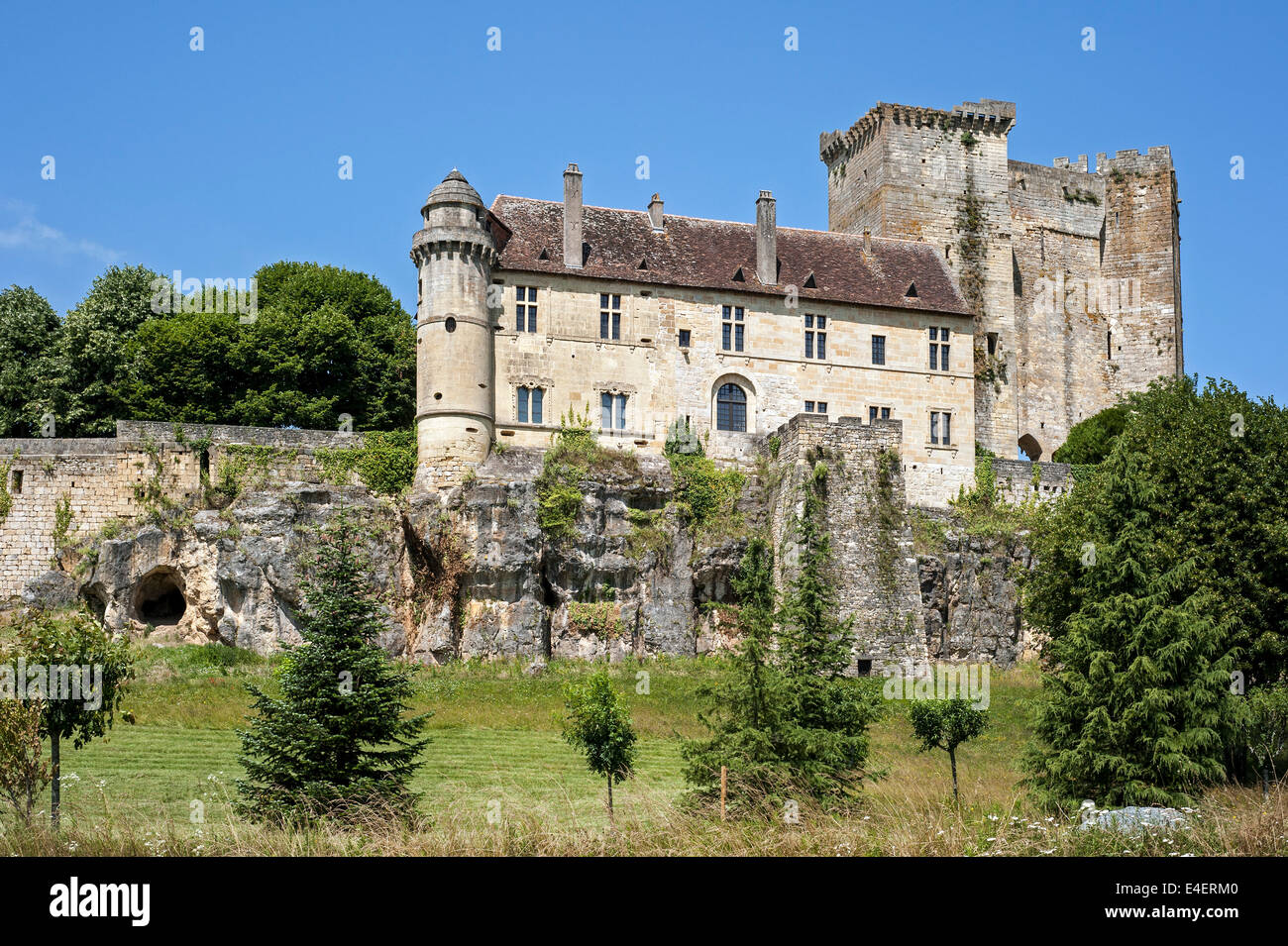 Château d'Excideuil, medieval castle in Excideuil, Dordogne, Aquitaine ...